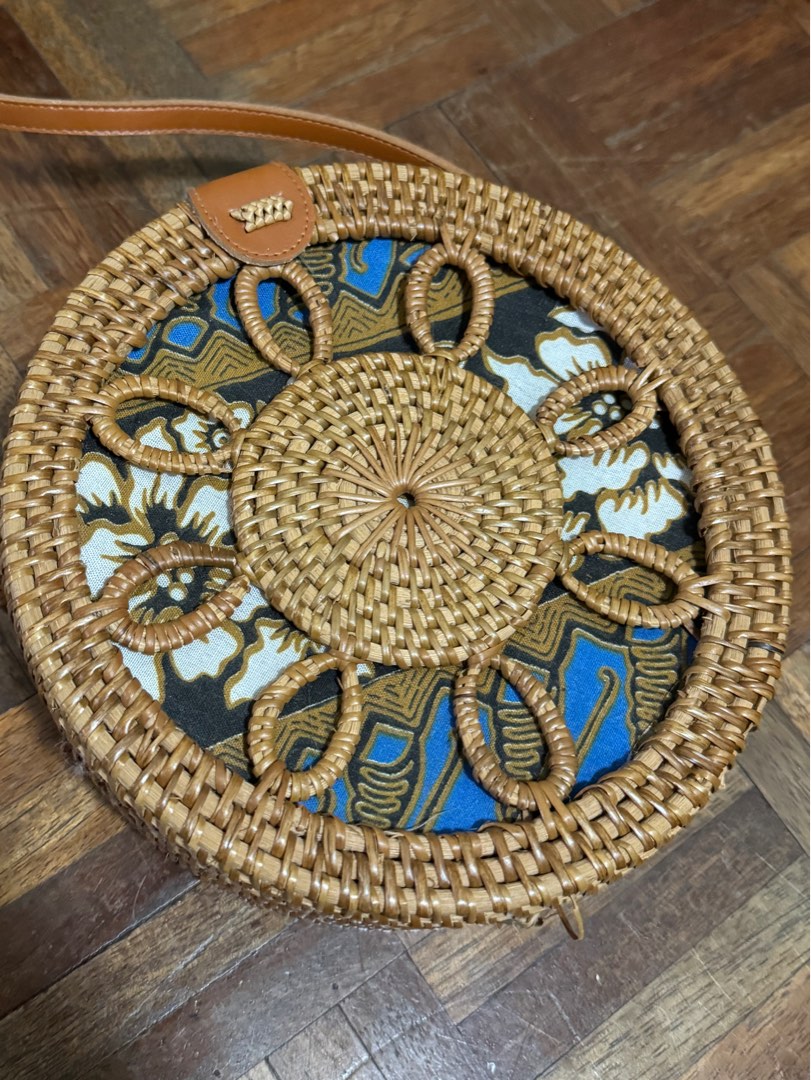 Round Native Tattan Circle Sling Bag from Ilocos, Women's Fashion, Bags ...