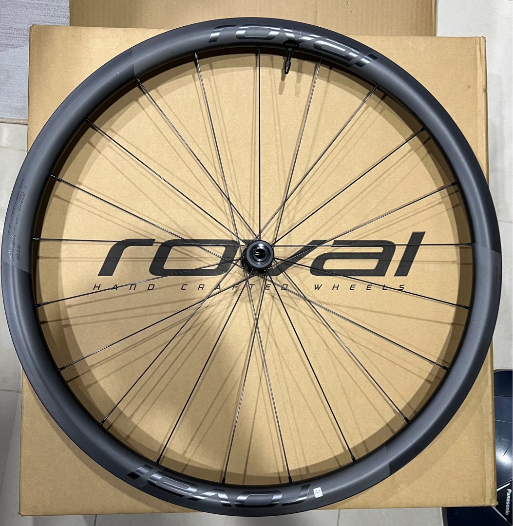 Roval Alpinist CL II 700C lightweight climbing carbon tubeless wheelset ...