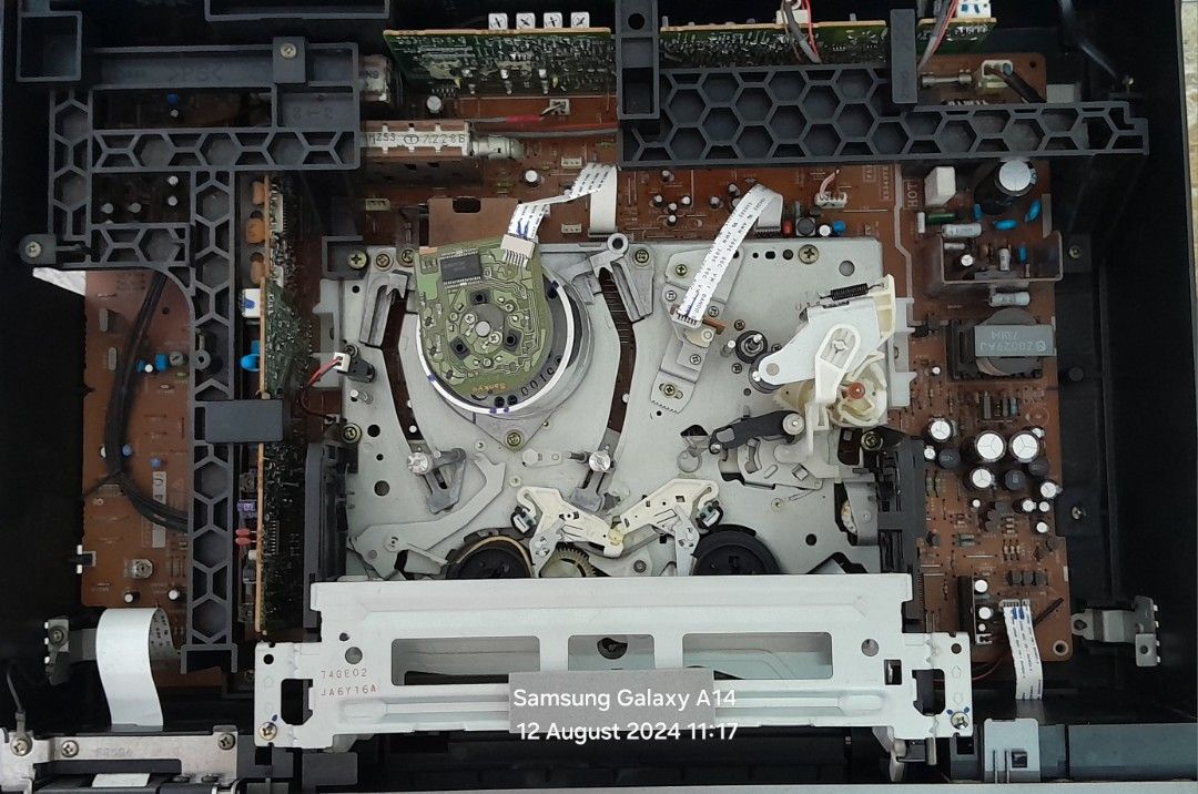 SHARP 6HEAD HI-FI STEREO WITH TFT LCD MONITOR VCR/VHS/Video Cassette Player/Recorder, TV & Home ...