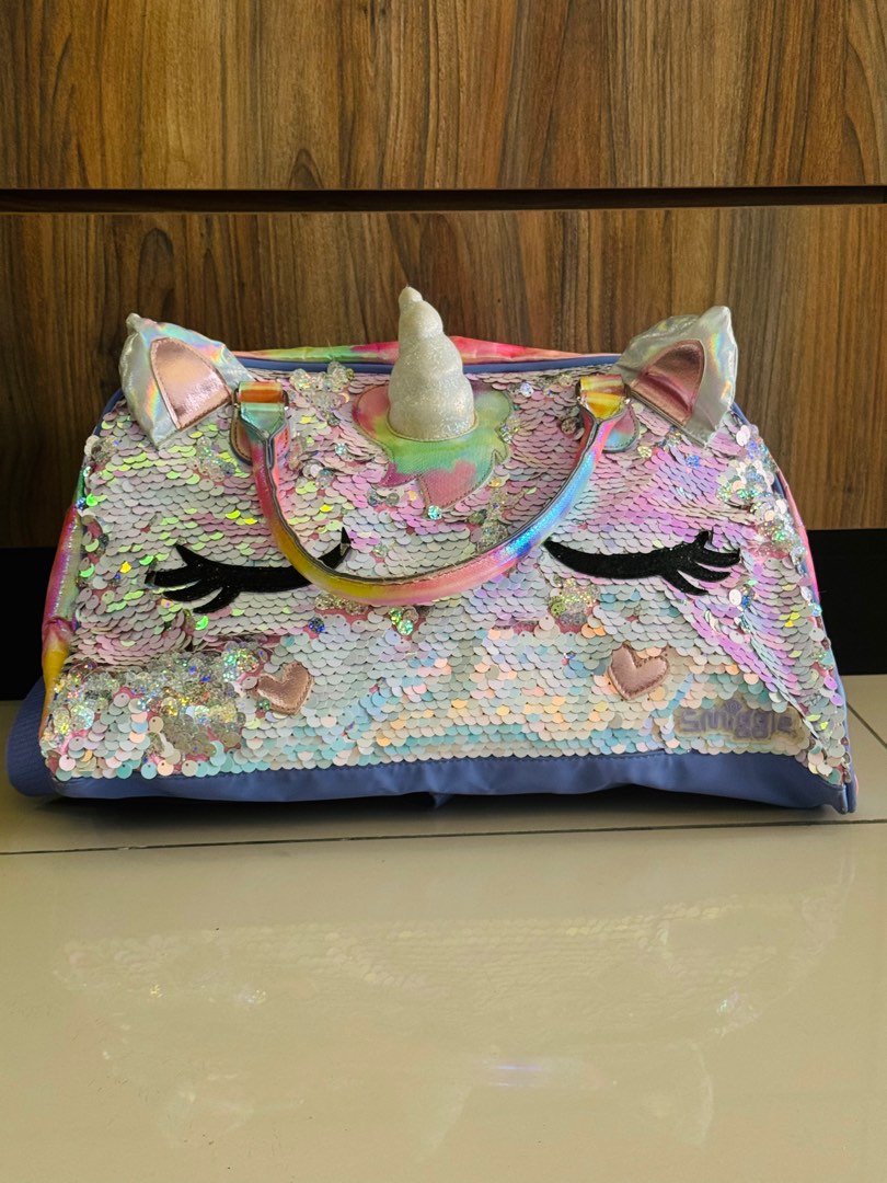 Smiggle weekender carry bag, Babies & Kids, Babies & Kids Fashion on ...