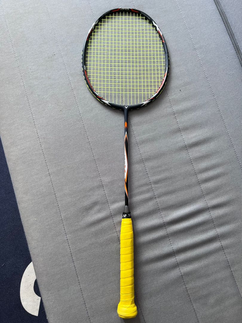 Victor Auraspeed 100x 3U Free core lining yonex, Sports Equipment ...