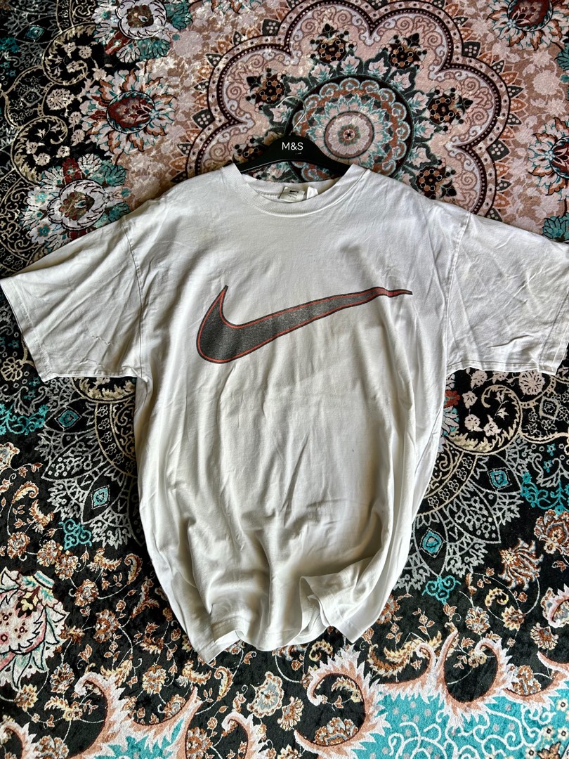 Vintage Nike Crayon, Men's Fashion, Tops & Sets, Tshirts & Polo Shirts ...