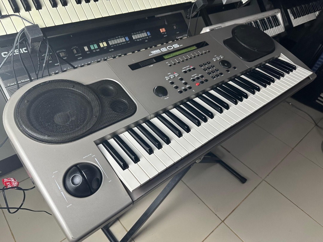 Yamaha B500 EOS Digital Synthesizer Keyboard 61 Keys, Hobbies & Toys ...