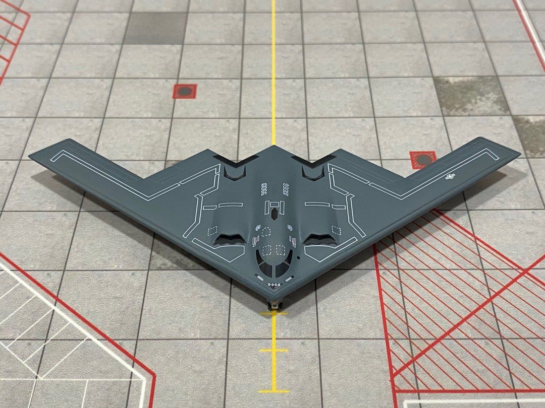 1/400 Dragon USAF B-2 Stealth Bomber Military Model, nt NG GJ JC on ...