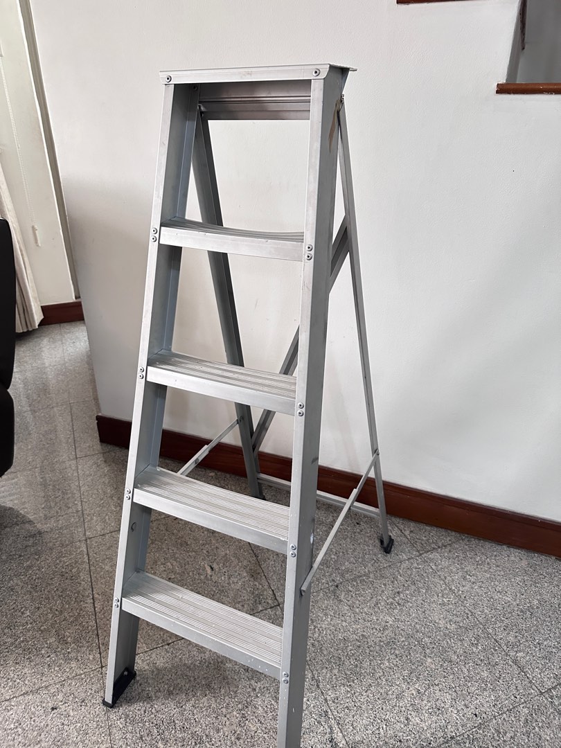 5 step ladder, Furniture & Home Living, Home Improvement & Organisation ...