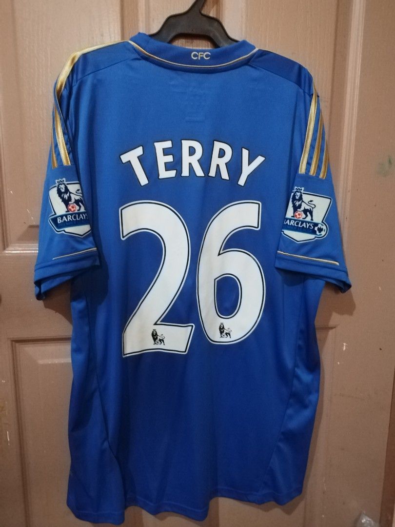 Chelsea FC Terry home kit, Men's Fashion, Activewear on Carousell
