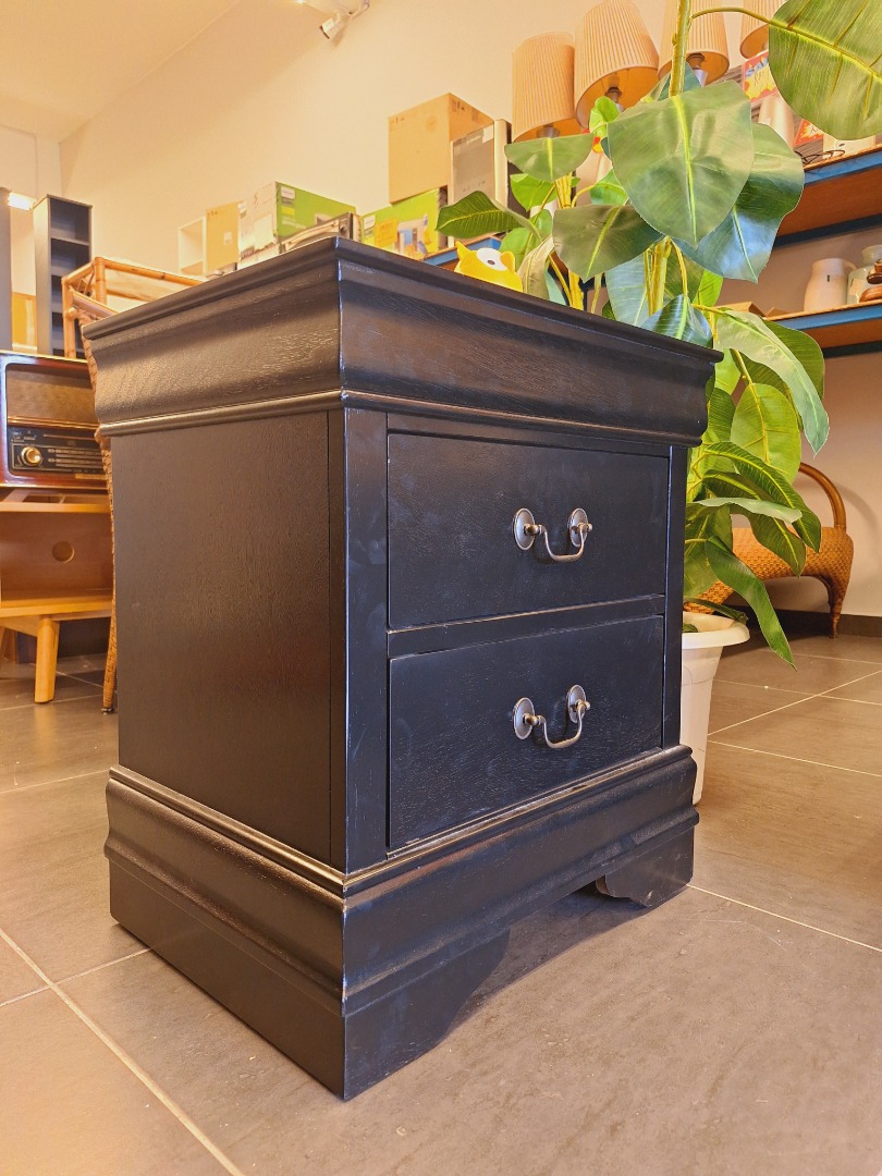Colonial Nightstand Black Wooden Bedside Table with Drawers | Meja Sesi ...
