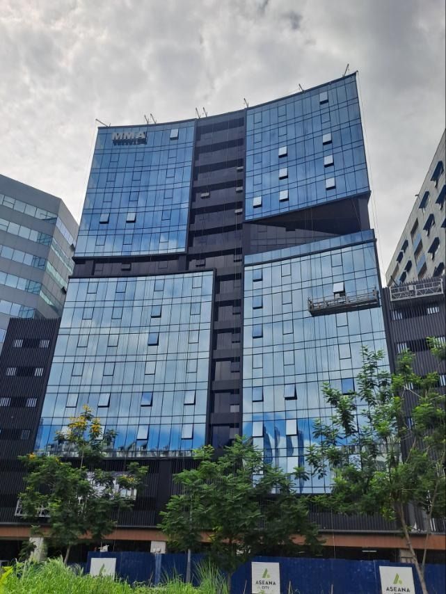 COMMERCIAL SPACE/OFFICE SPACE AT MMA LAND BUILDING AT ASEANA BUSINESS ...