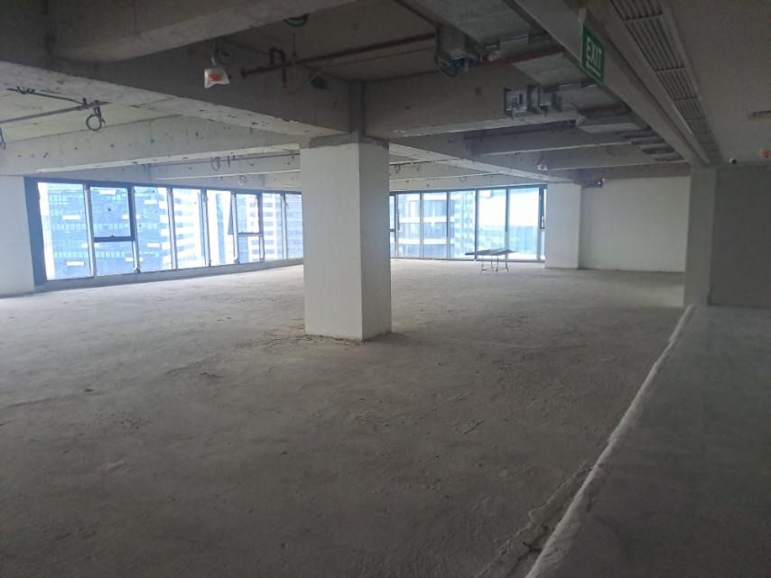 COMMERCIAL SPACE/OFFICE SPACE AT MMA LAND BUILDING AT ASEANA BUSINESS ...