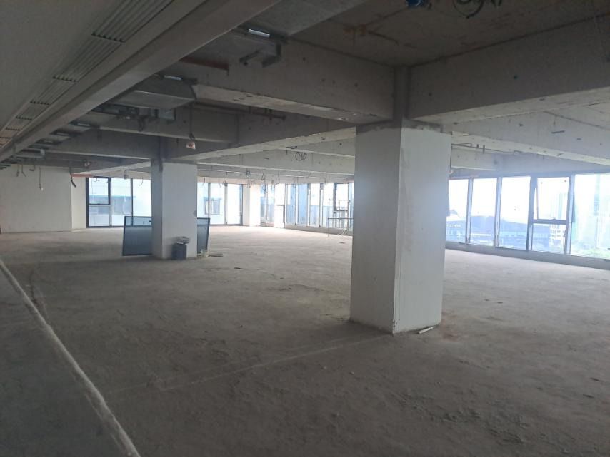 COMMERCIAL SPACE/OFFICE SPACE AT MMA LAND BUILDING AT ASEANA BUSINESS ...