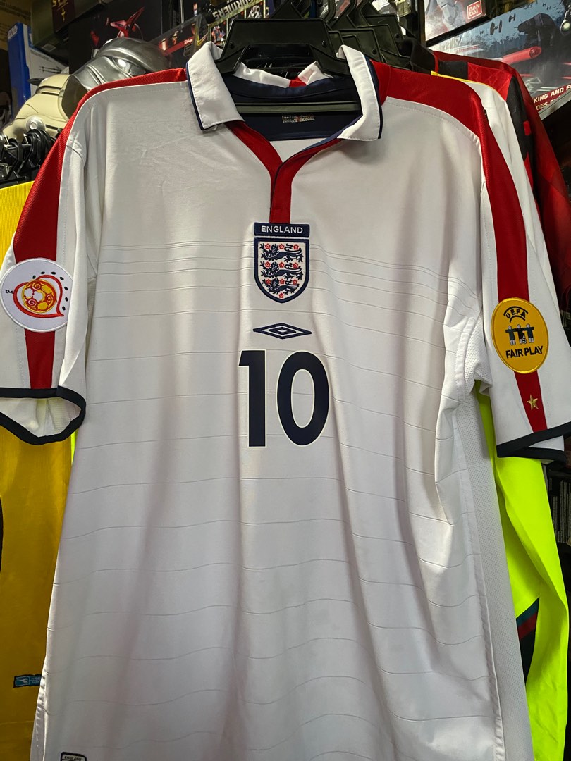 England 2004 home jersey Owen 10 XL, Men's Fashion, Activewear on Carousell
