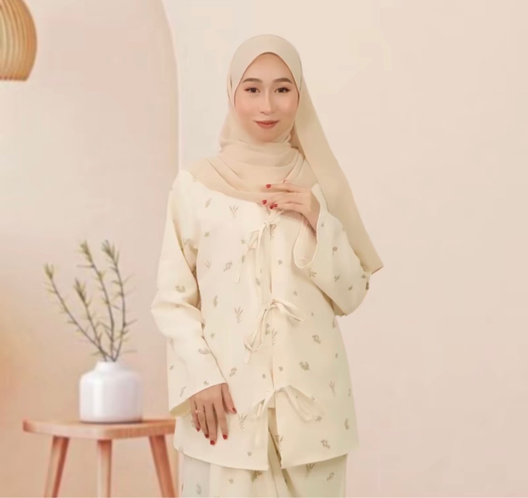 Helena Kebaya Coquette in Lavendar Ivory, Women's Fashion, Dresses ...