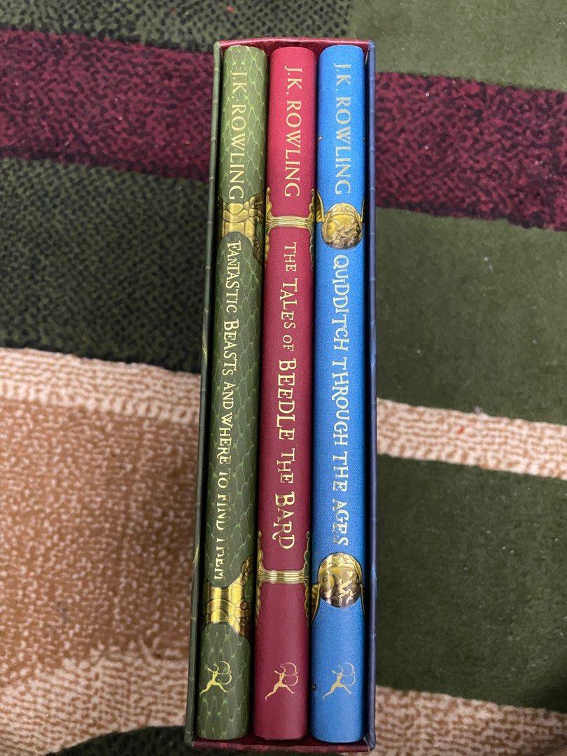 HOGWARTS LIBRARY set by jk rowling, Hobbies & Toys, Books & Magazines ...