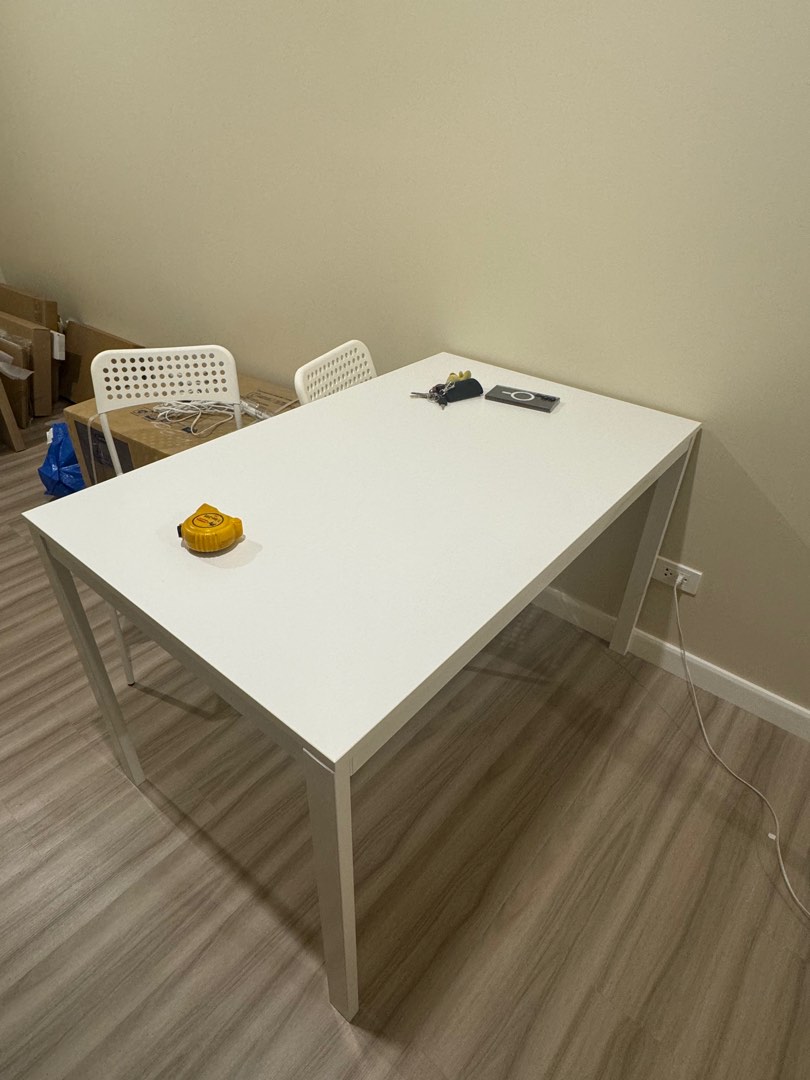 IKEA - Table (Vangsta extension table) with chairs, Furniture & Home ...