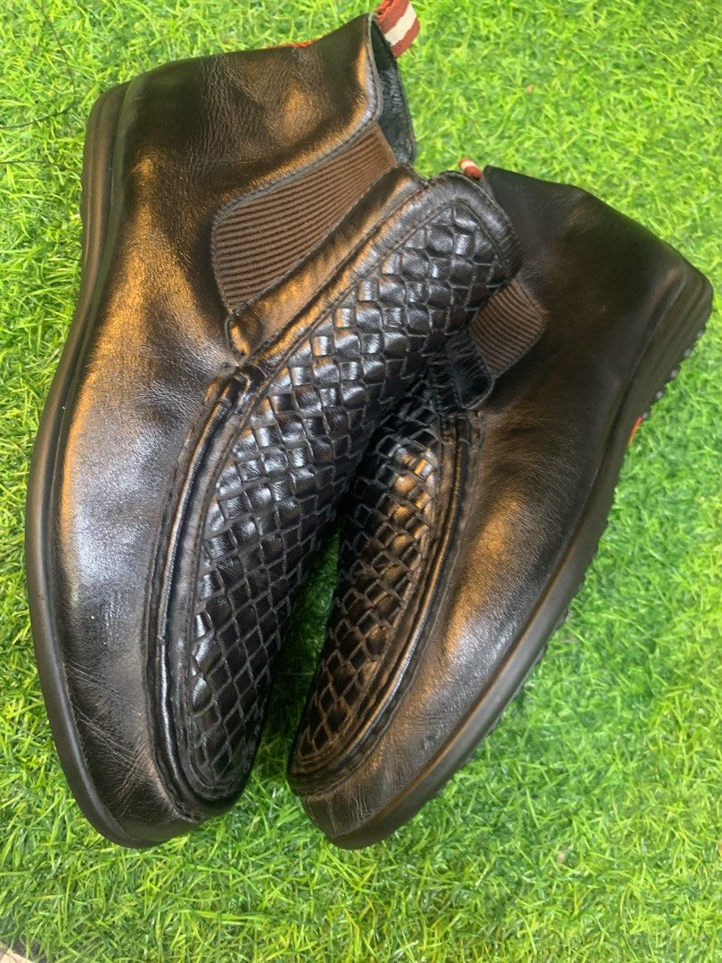 Kasut Kulit vintage style used Boots, Men's Fashion, Footwear, Boots on ...