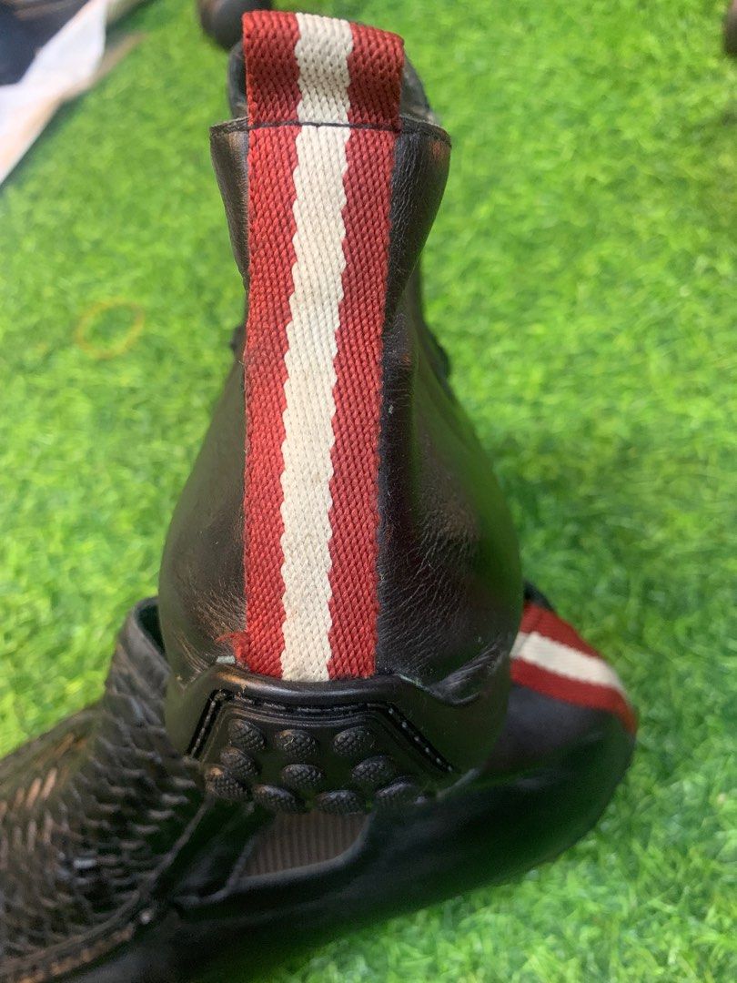 Kasut Kulit vintage style used Boots, Men's Fashion, Footwear, Boots on ...