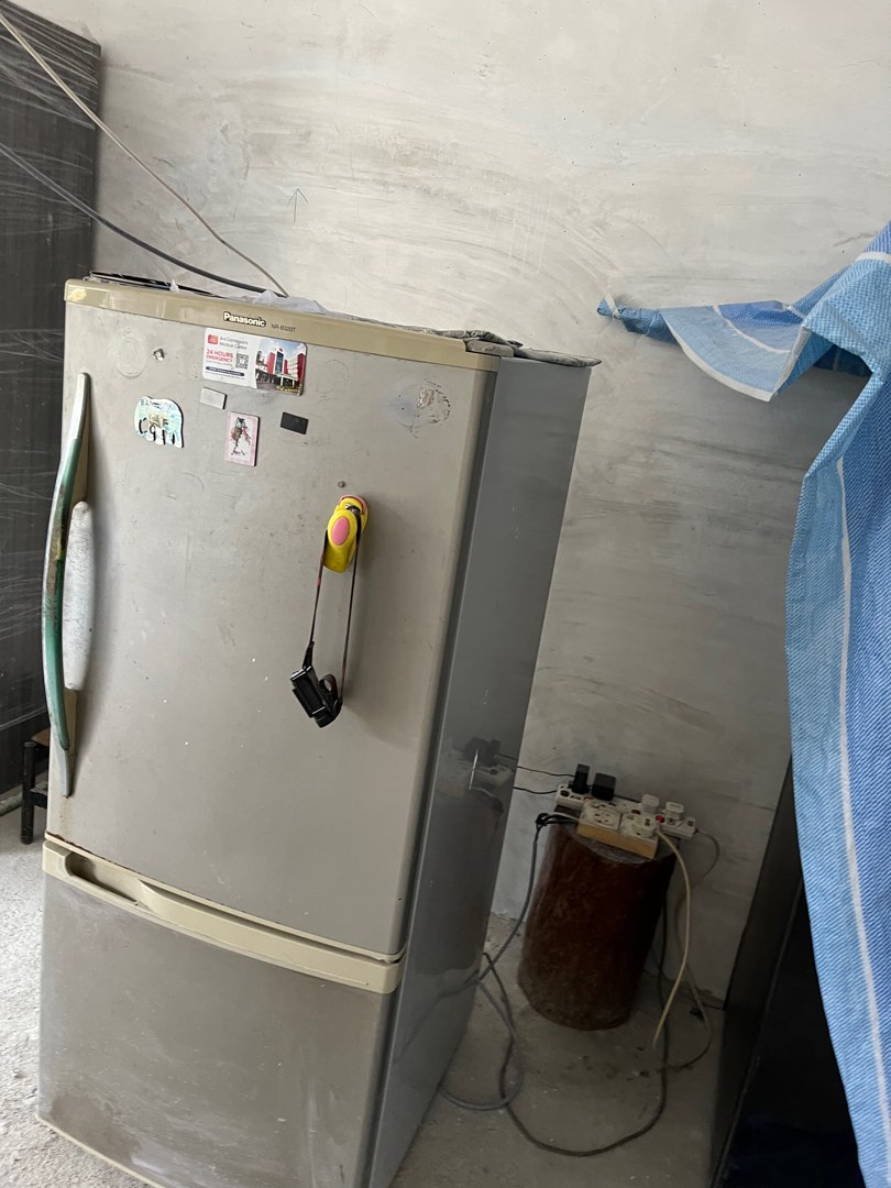 Old functioning Refrigerator, TV & Home Appliances, Kitchen Appliances, Refrigerators & Freezers ...