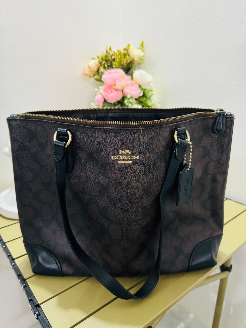 Original Coach Zip Tote in Signature, Women's Fashion, Bags & Wallets ...