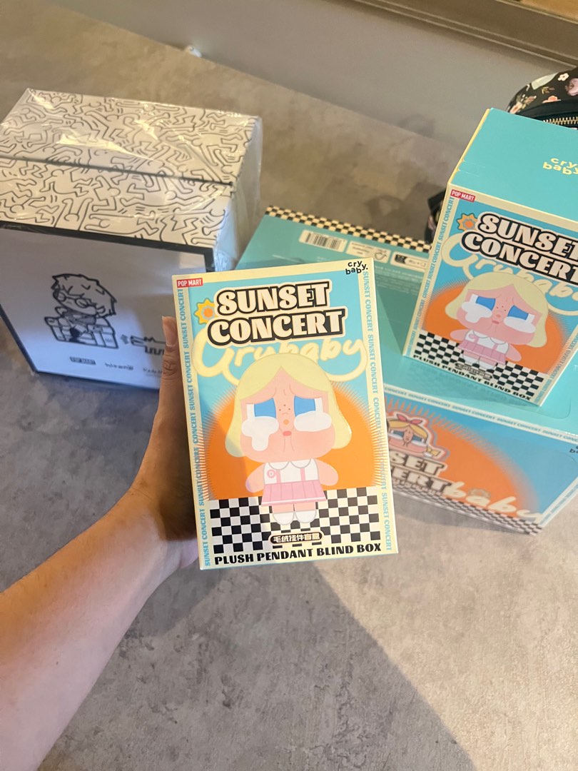 Popmart Crybaby sunset concert blindbox, Hobbies & Toys, Toys & Games ...