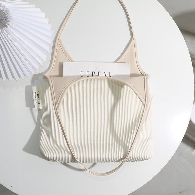 Simple Totebag - White, Women's Fashion, Bags & Wallets, Tote Bags on ...
