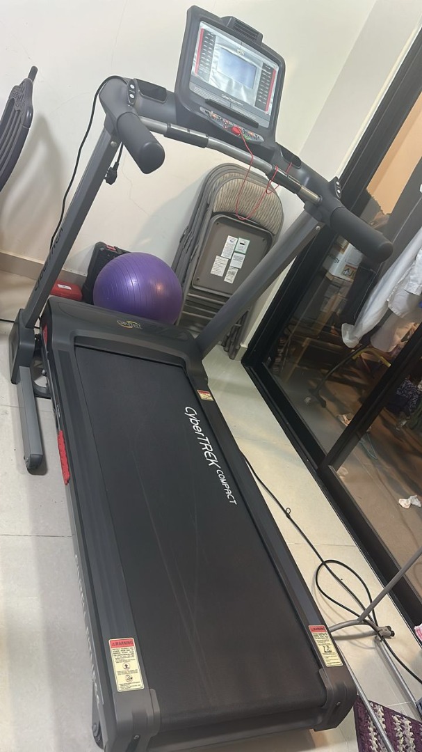 Treadmill - Gintell, Sports Equipment, Exercise & Fitness, Cardio ...