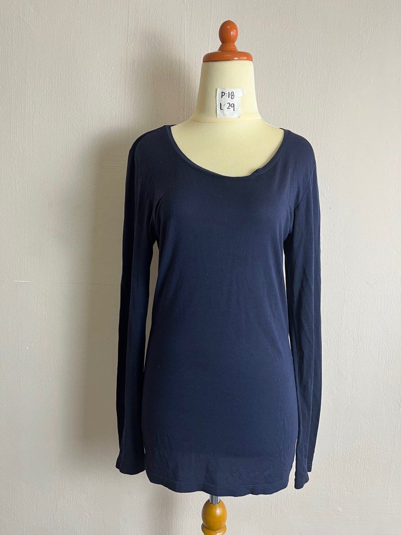 Uniqlo heattech inner, Women's Fashion, Tops, Blouses on Carousell
