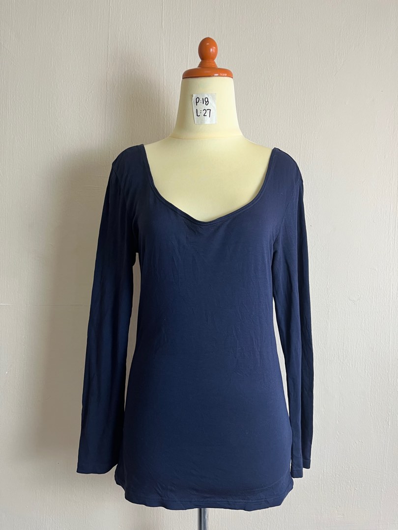 Uniqlo heattech inner, Women's Fashion, Tops, Blouses on Carousell