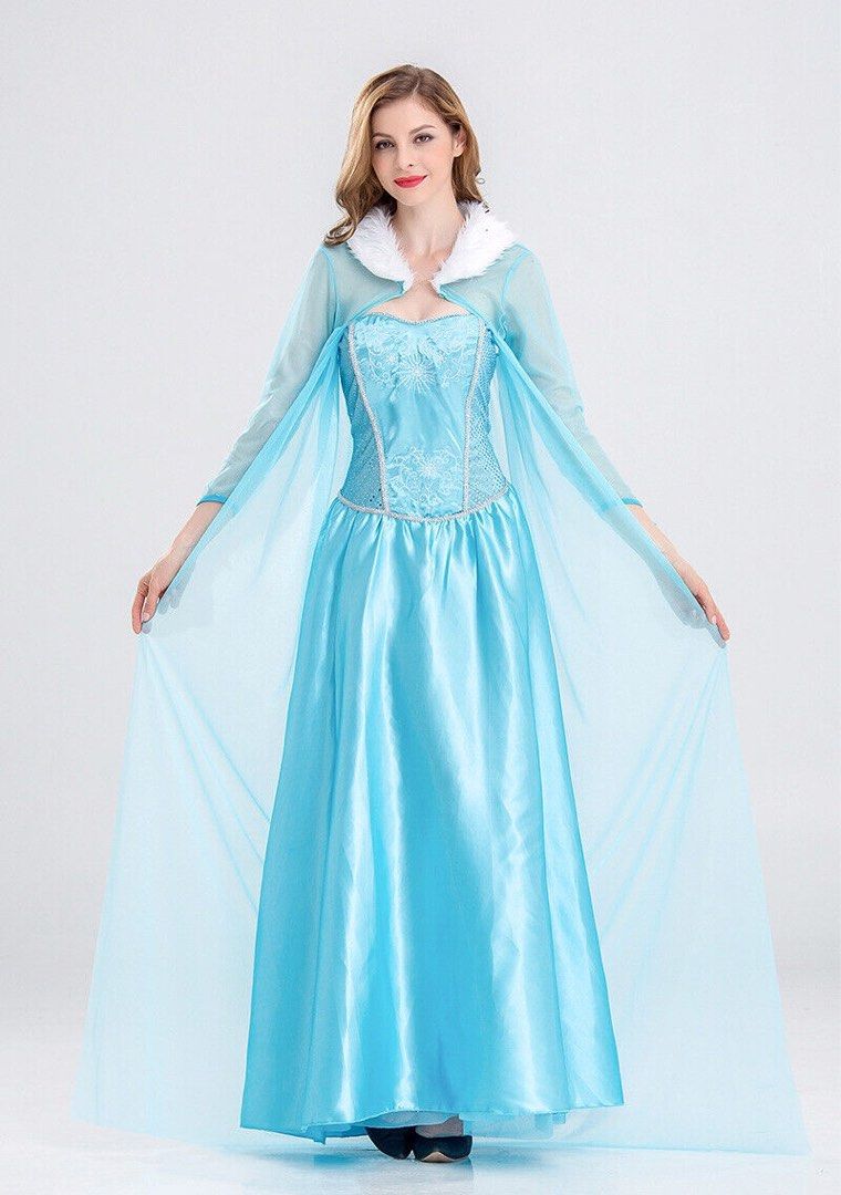 frozen cosplay performance