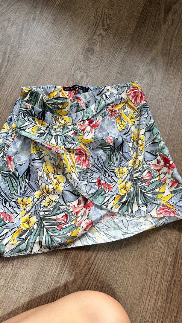 Zara TRF collection tube tropical top, Women's Fashion, Tops ...