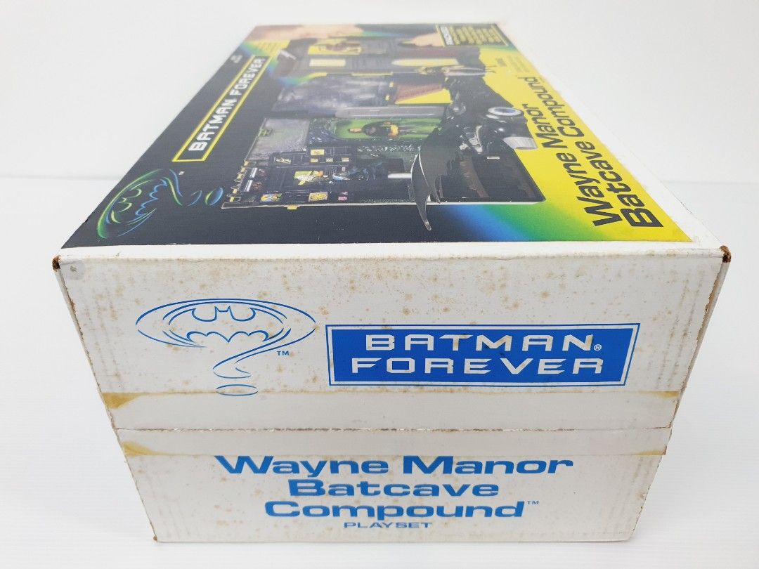 1995 BATMAN FOREVER BATCAVE WAYNE MANOR BATCAVE COMPOUND PLAYSET KENNER ...