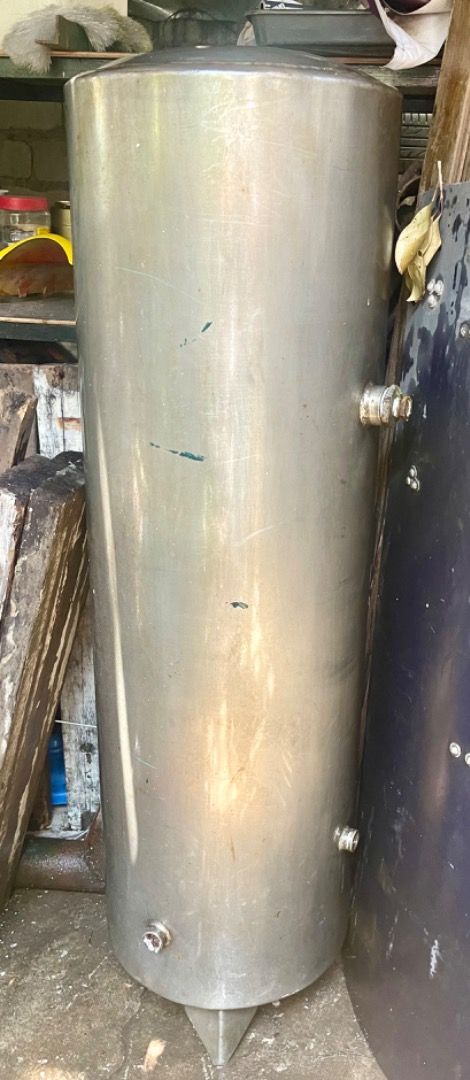 For sale : Used PE Industrial Water Storage Tanks 1,000 Liters ...