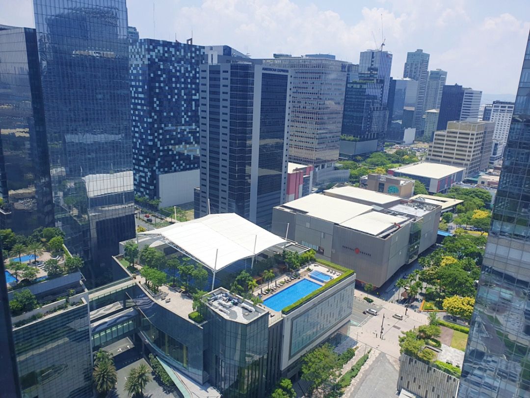 For Sale: The Suites at One Bonifacio High Street BGC 3 Bedroom ...