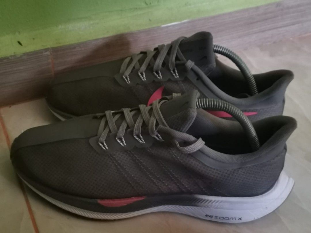 Kasut Nike Zoom X 7.5uk Rm70, Men's Fashion, Footwear, Sneakers on ...