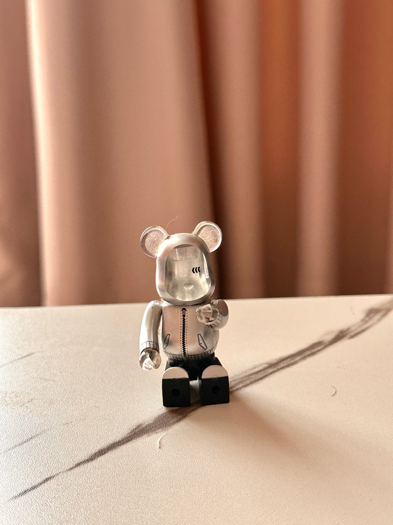 Nerd Unit X Bearbrick 100% Figurine Collectibles, Hobbies & Toys ...