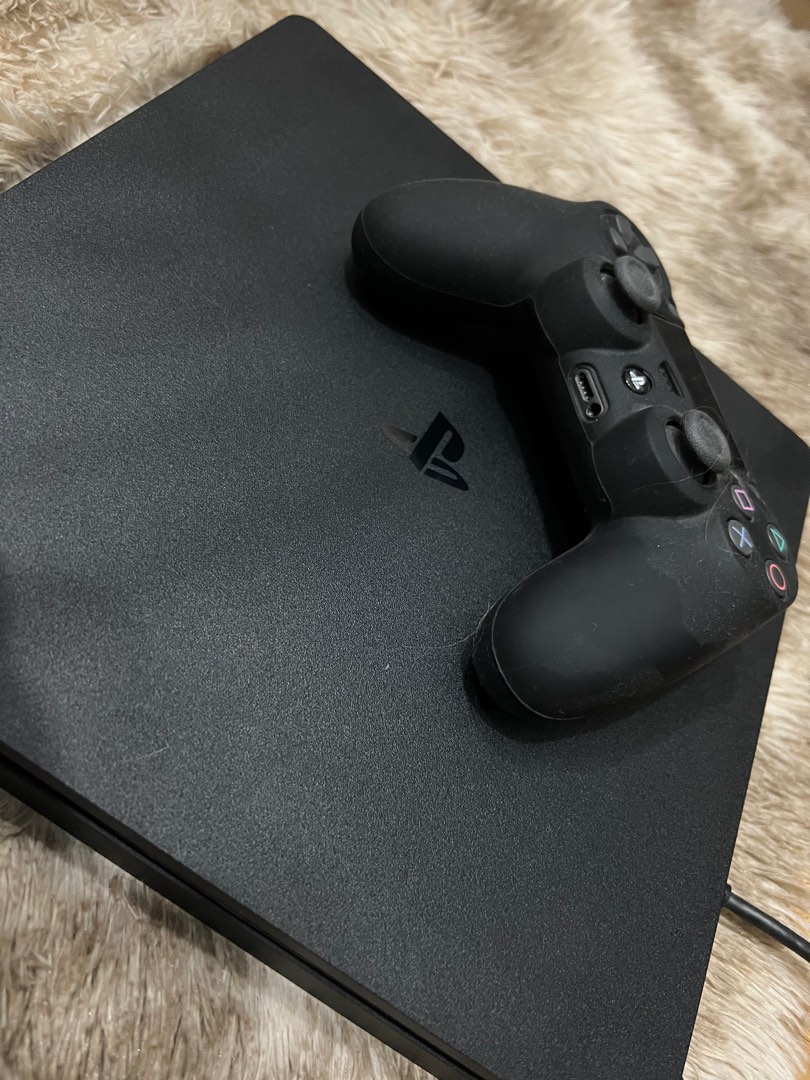 PS4 Console 1TB (JET BLACK) with free 1 game, Video Gaming, Video Game ...