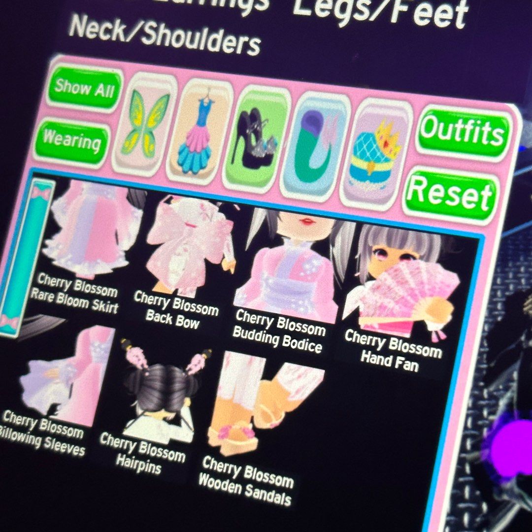 ROYALE HIGH CHERRY BLOSSOM SET [complete], Video Gaming, Video Games ...