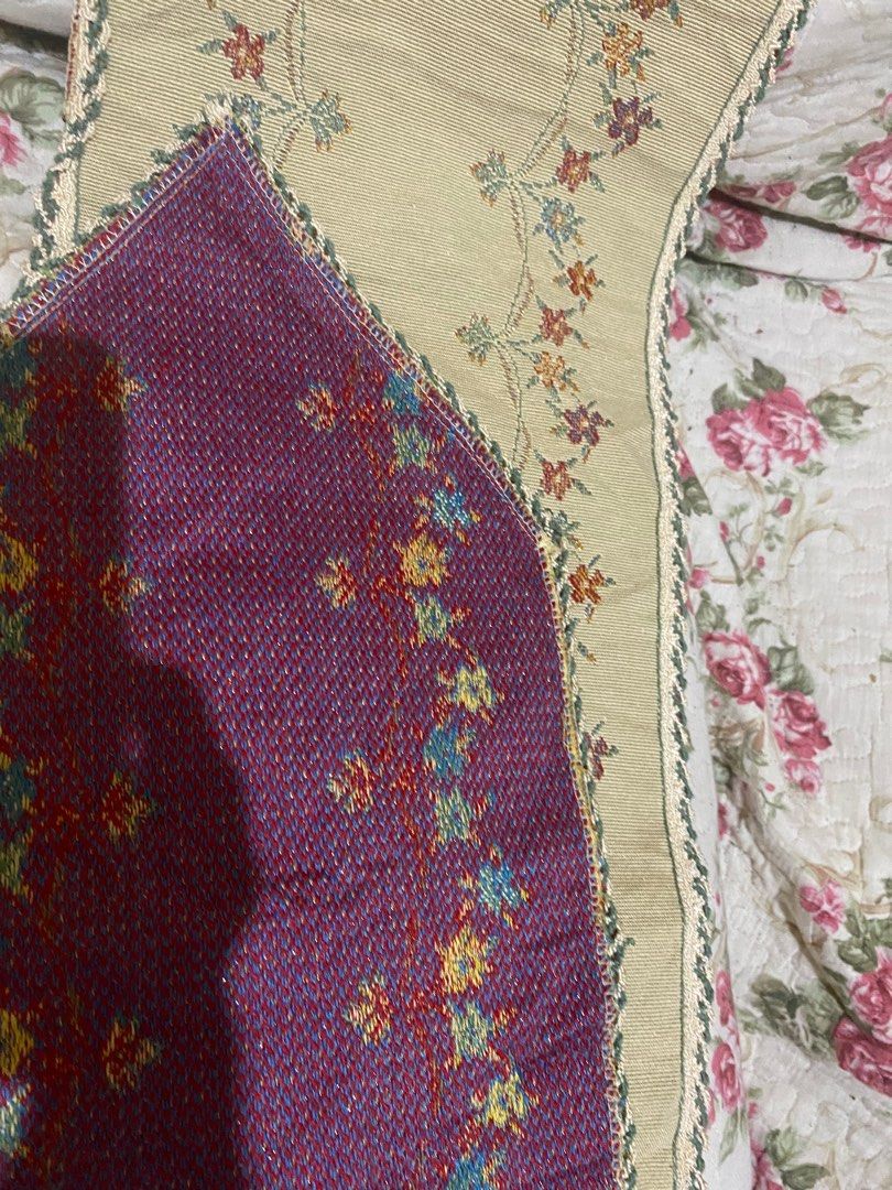 Table runner, Perabotan Rumah di Carousell