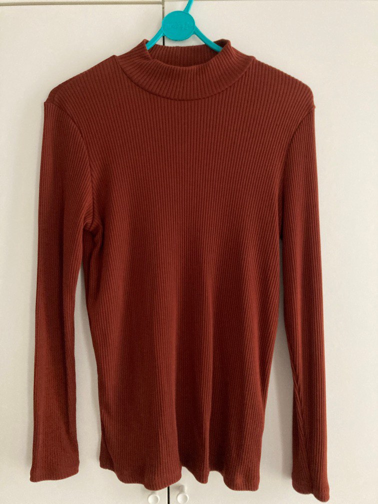 Uniqlo Dark Brown Ribbed Turtleneck, Women's Fashion, Tops, Longsleeves on Carousell