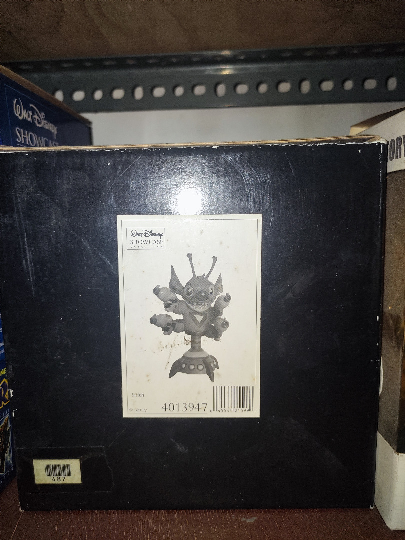 Walt Disney Showcase Collection Stitch 4013947 Grand Jester Studios ...