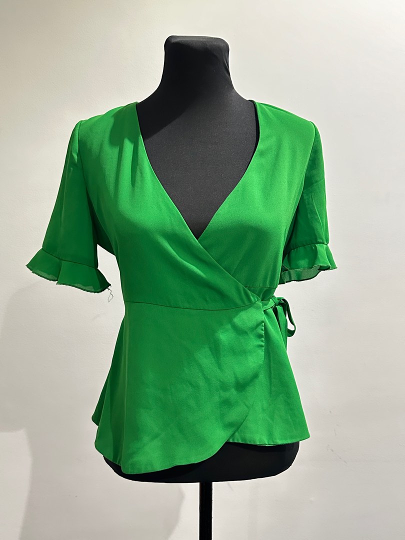 Zara green top, Women's Fashion, Tops, Blouses on Carousell