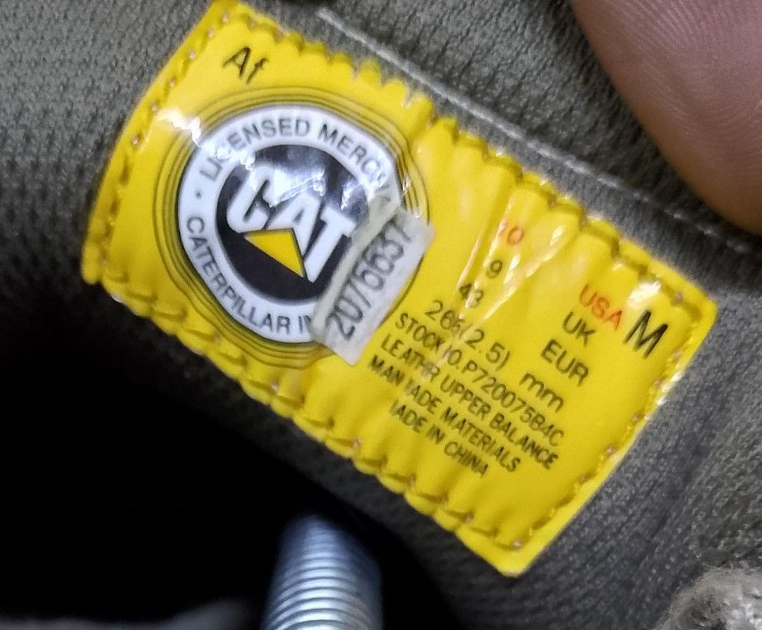 9uk Caterpillar, Men's Fashion, Footwear, Sneakers on Carousell