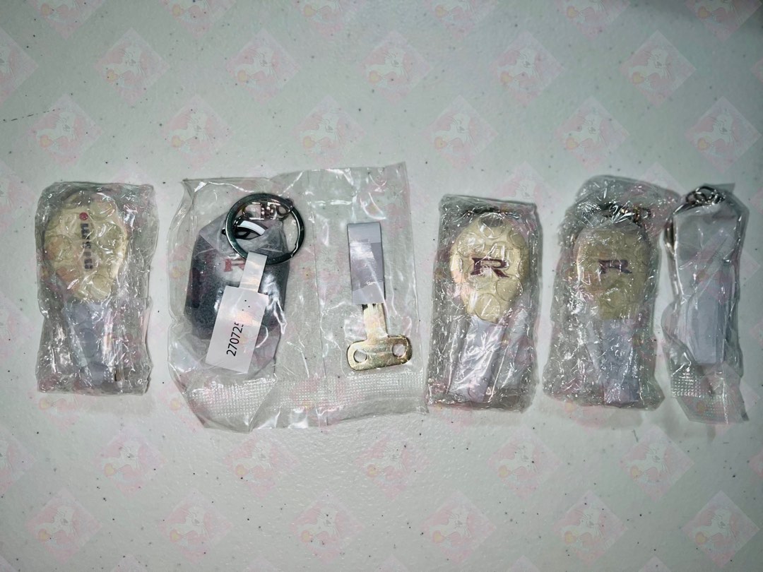Bandai Namco Nissan GT-R Nismo Skyline Keys Collectible Gashapon, Car ...