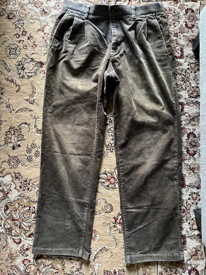 Corduroy baggy (green color), Men's Fashion, Bottoms, Jeans on Carousell