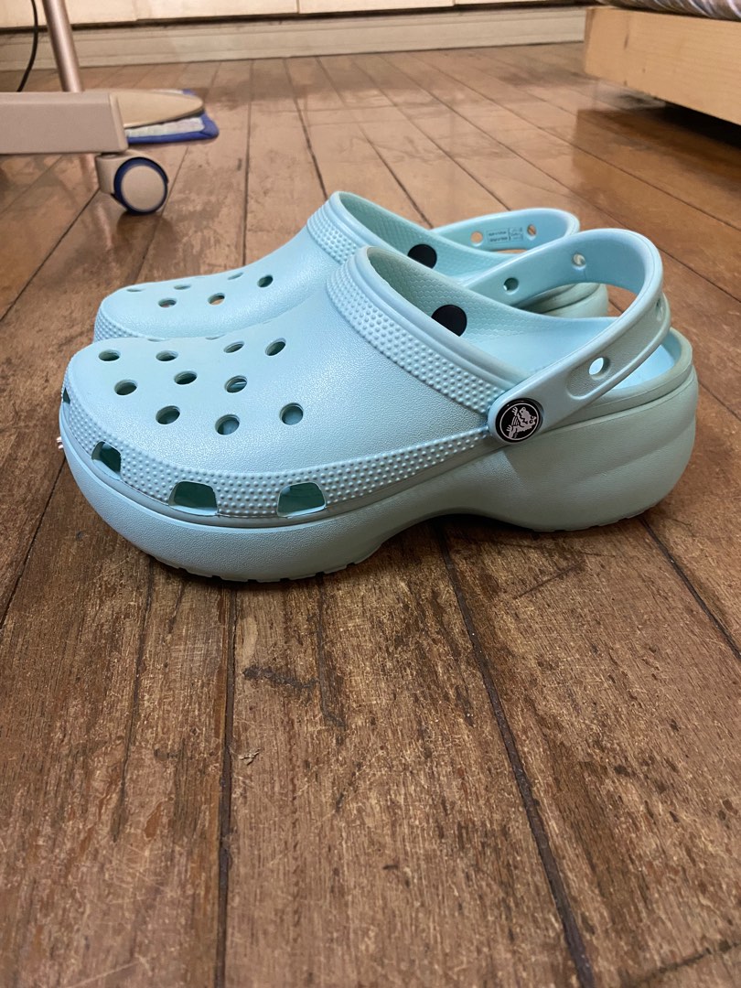 Crocs classic platform - pure water, Women's Fashion, Footwear ...
