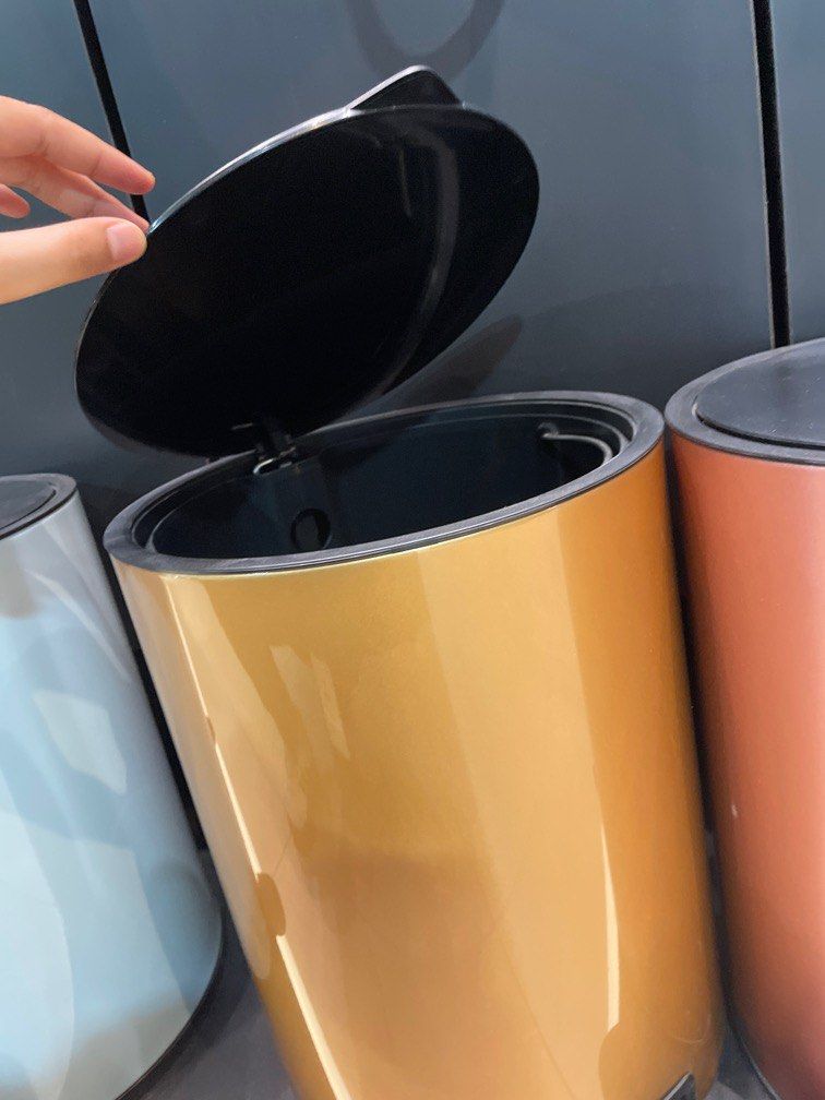 Dustbin capacity 12L champagne gold, Furniture & Home Living, Cleaning ...