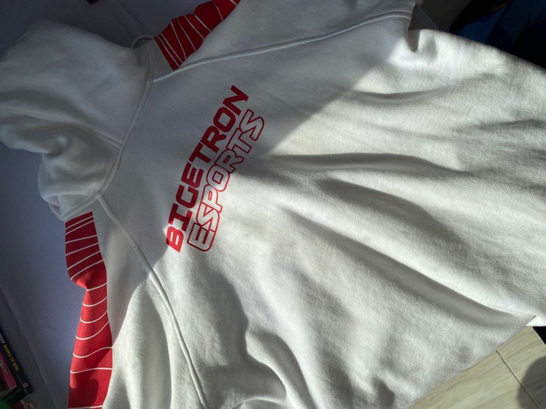 Jacket Bigetron Esports ( BTR ), Men's Fashion, Tops & Sets, Hoodies on ...