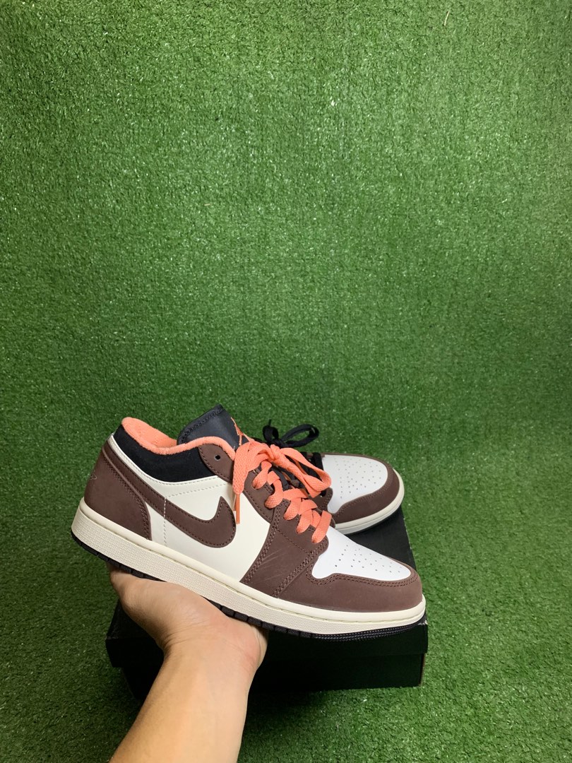 Jordan 1 Low Mocha, Men's Fashion, Footwear, Sneakers on Carousell