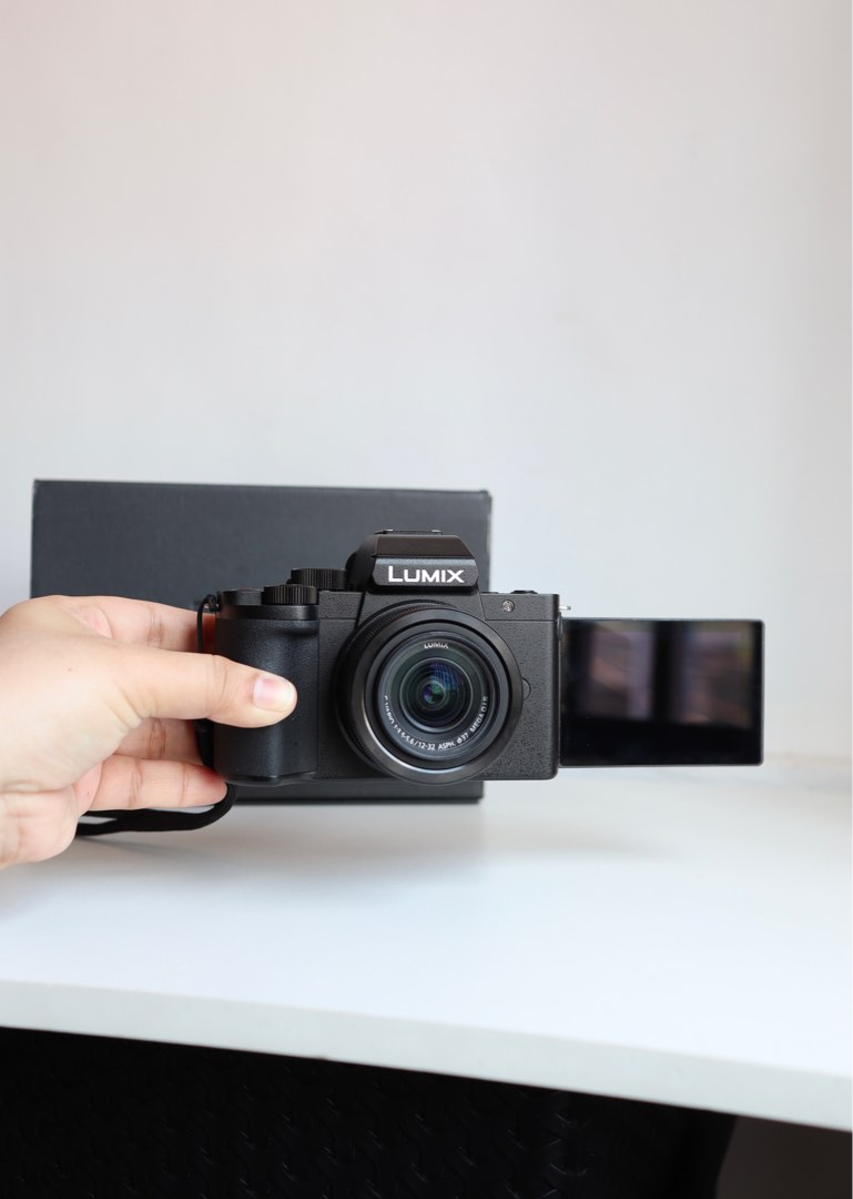 LUMIX G100 Mirrorless 4k HD flipscreen, Photography, Cameras on Carousell