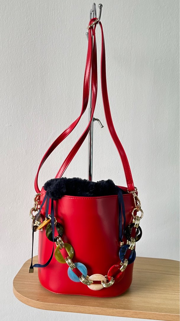 Luxe Leather red bucket bag with long strap, Women's Fashion, Bags ...