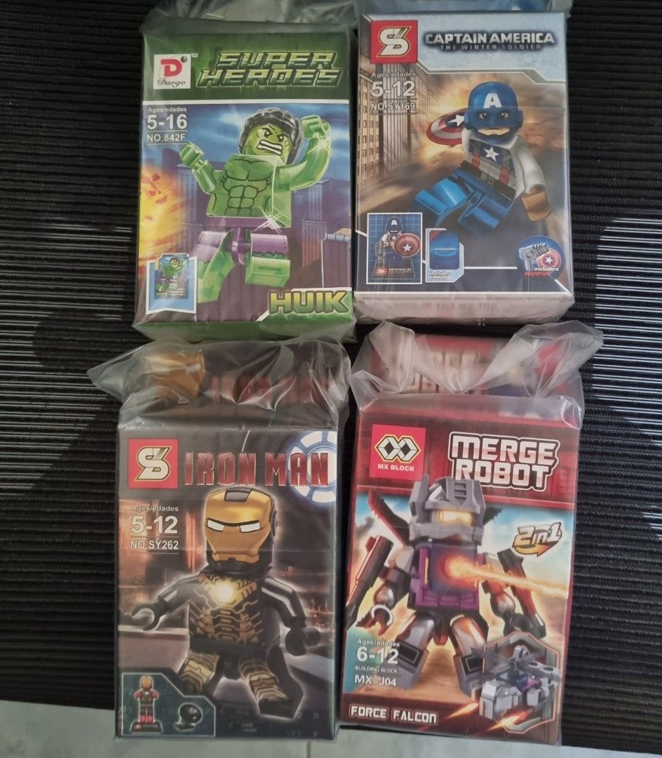 mini superheroes figures